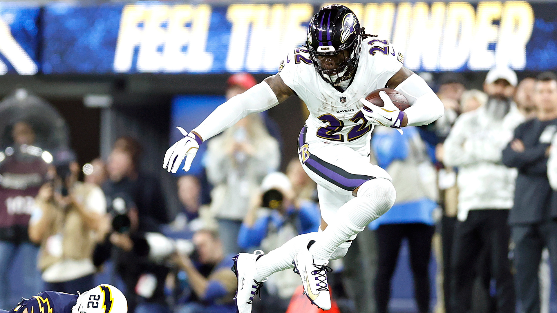 Derrick Henry entra en la historia de la NFL tras superar a una leyenda ...