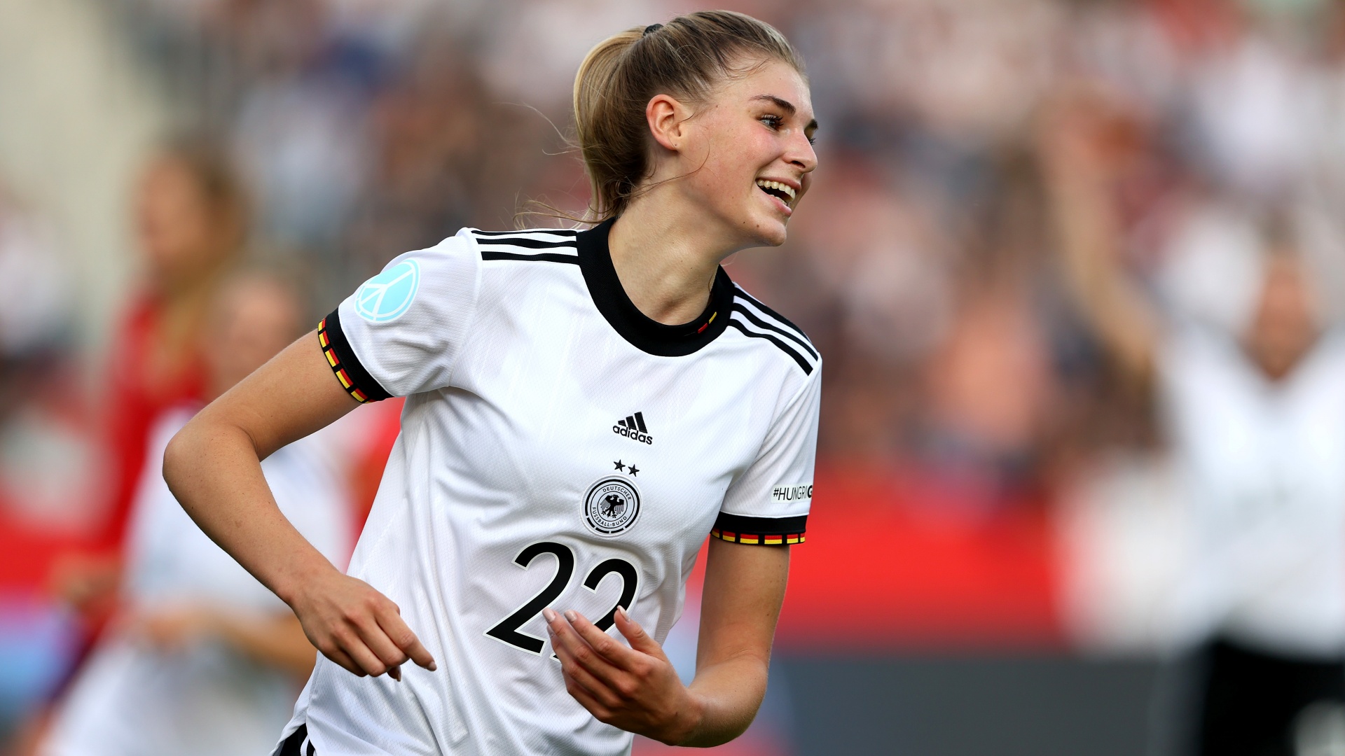 Wer zeigt / überträgt Fußball-EM der Frauen im TV und LIVE-STREAM ...