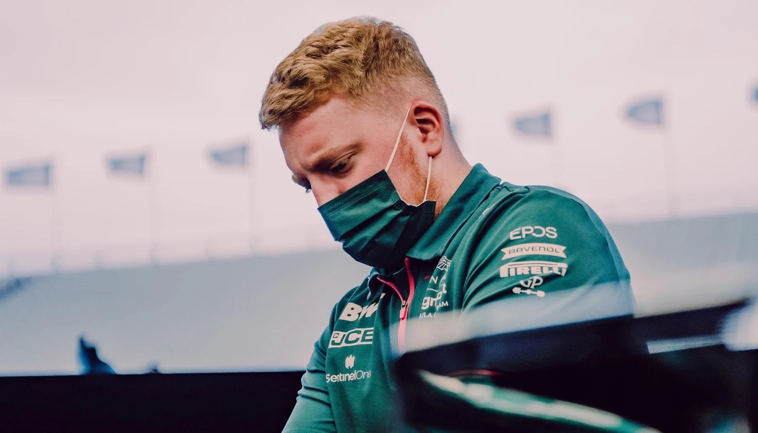 ¿Quién es Matt Watson? El mecánico rubio de Aston Martin que trabaja ...