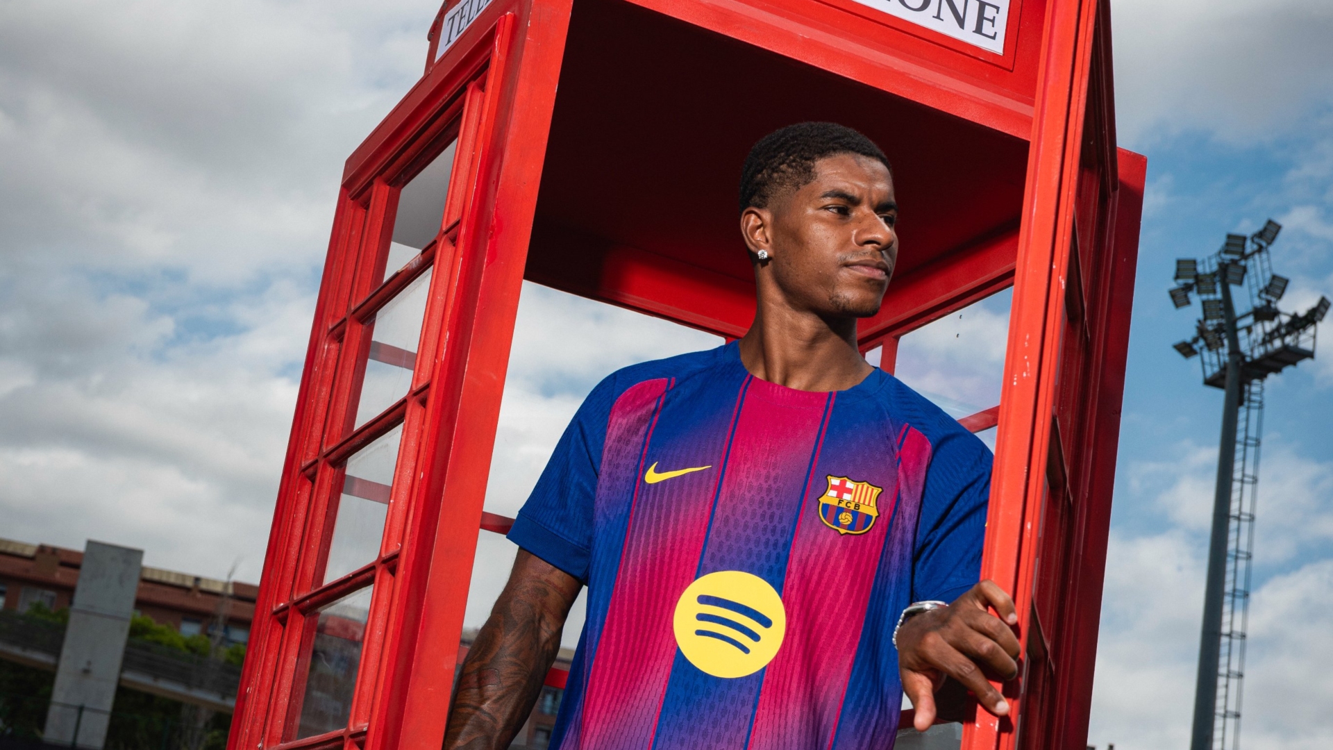 Marcus Rashford se suma a los cuatro fantásticos de Hansi Flick y marca ...