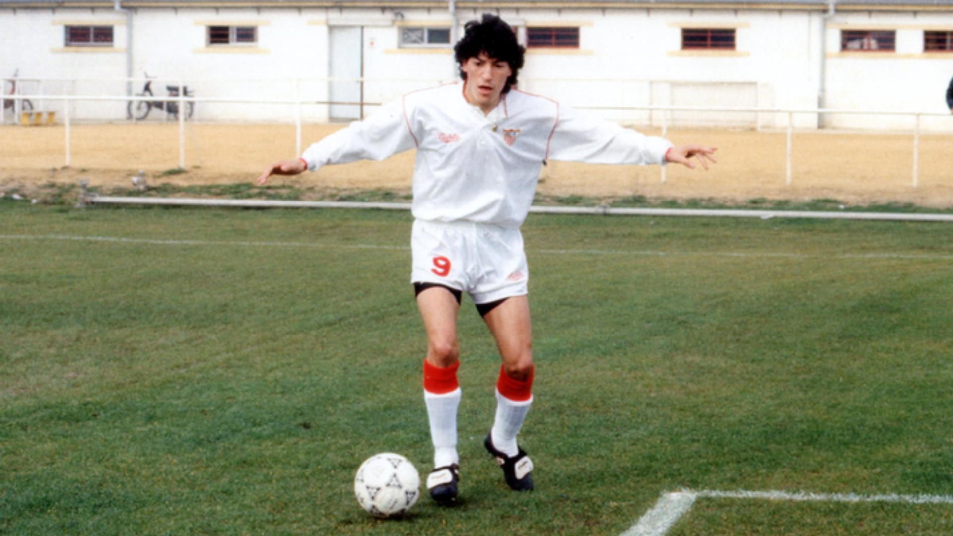 Iván Zamorano, ídolo de Colo Coloy referente de Chile avala a Gabriel Suazo: “El Sevilla ha ...