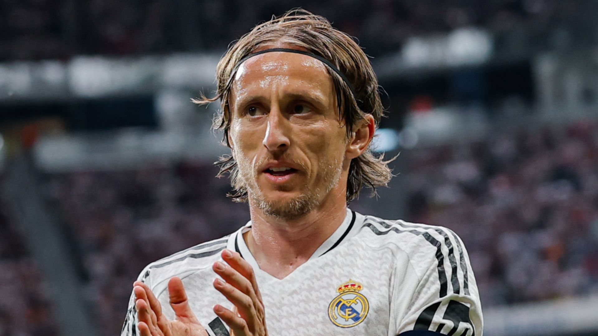 Luka Modric 'bendice' a Kylian Mbappé con el '10' en el Real Madrid ...