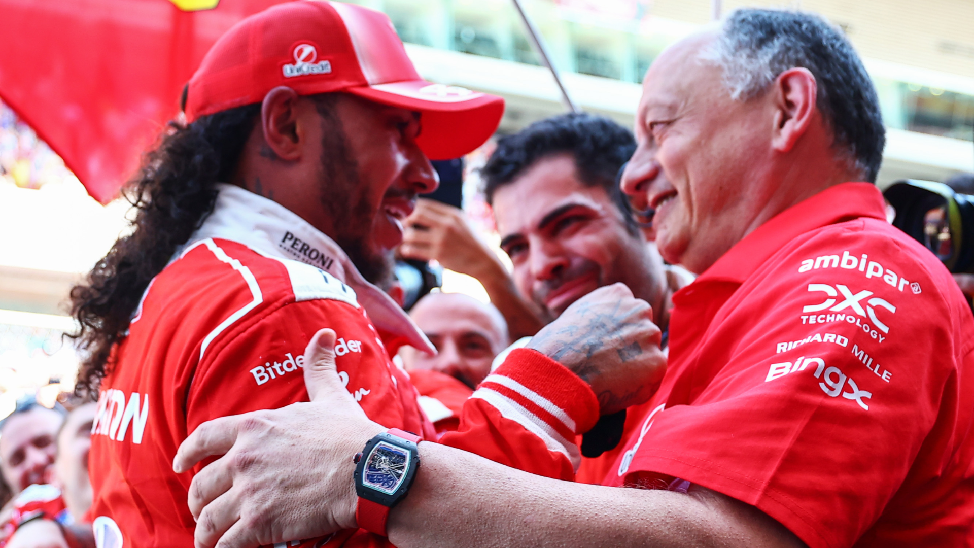 Lewis Hamilton, completamente emocionado tras su primera victoria con ...