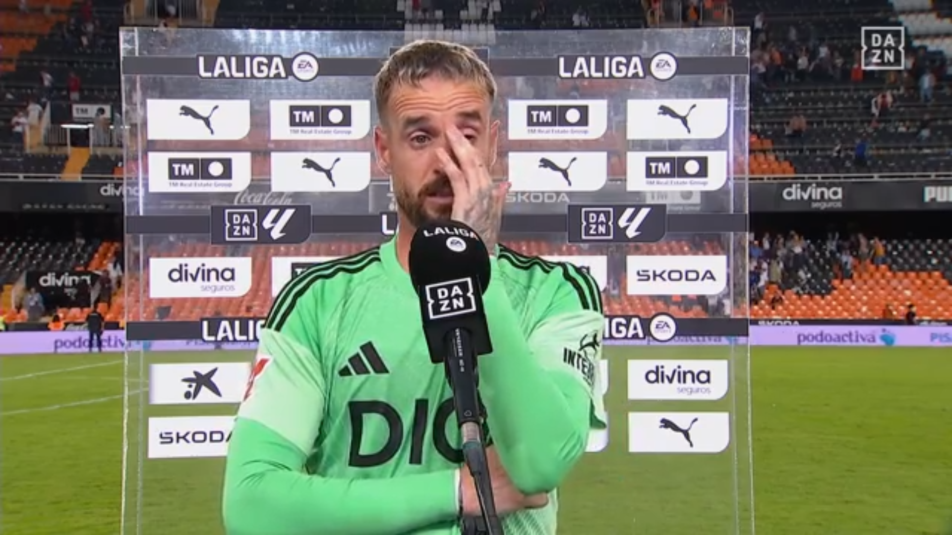 Aarón Escandell y unas lágrimas que ejemplifican el "duro trabajo" del ...