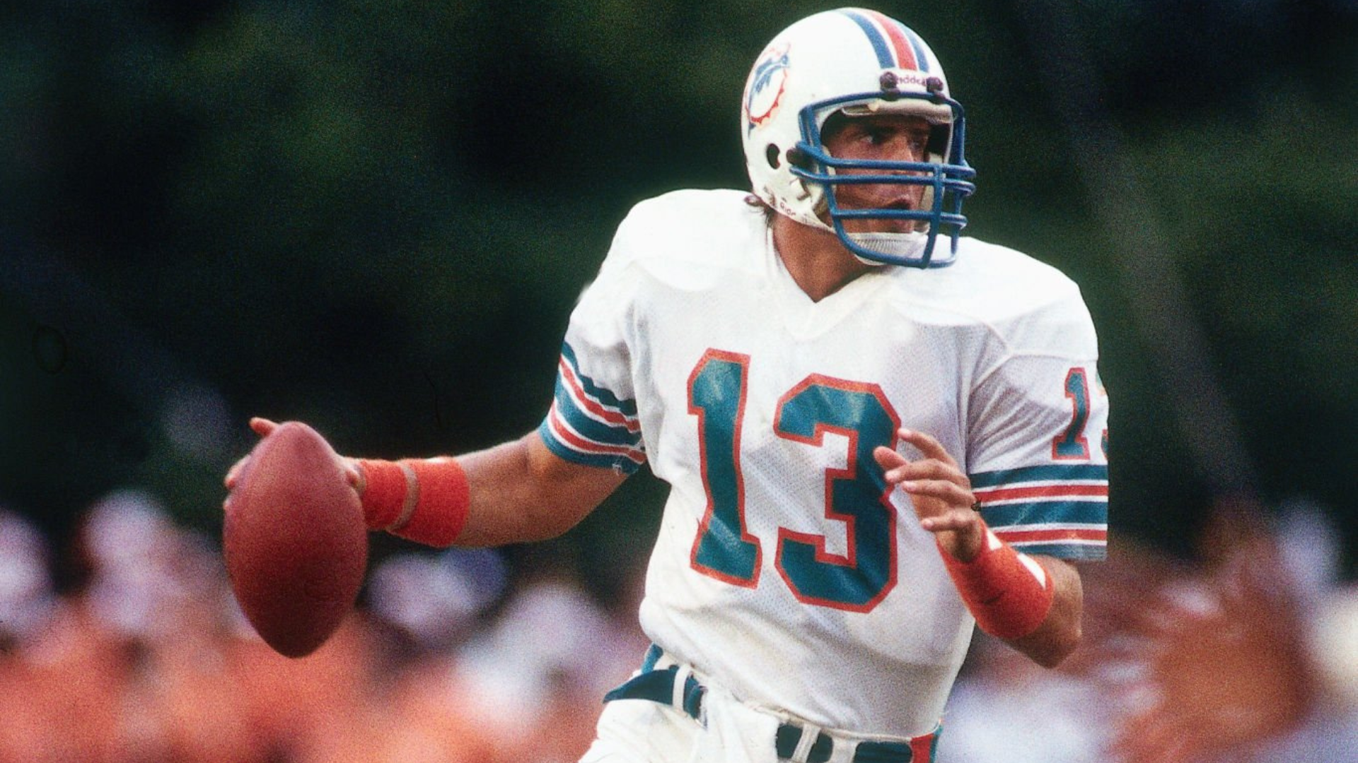 ¿Quién es Dan Marino? La leyenda de Miami Dolphins que dejó huella como ...